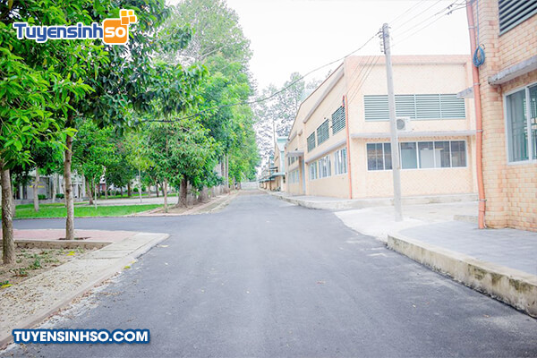 Thông tin tuyển sinh trường Cao đẳng Công nghệ Quốc tế LILAMA 2